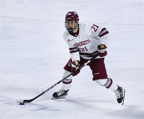 Lucas Mercuri Scores Late Winner Umass Hockey Defeats Providence