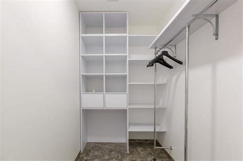 20 Creative Small Walk In Closet Ideas And Tips