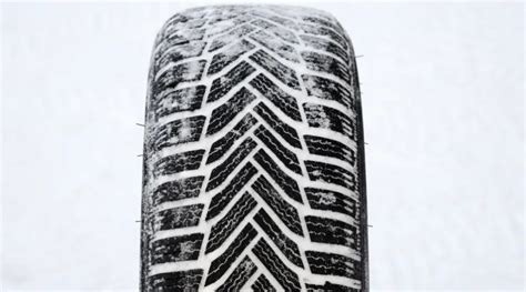 Лучшие зимние шины 205/55 R16 2022 (Auto Express 2022) в Москве