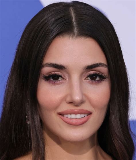 Transformacja Zębów Hande Erçel Przed I Po