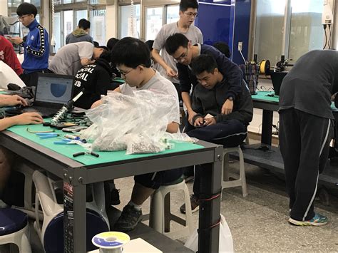 建國中學學生自製arduino車第一學期挑戰 珩宇老師的生活科技網站
