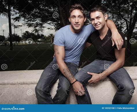 Zwei Junge Männer Stockfoto Bild Von Attraktiv Lächeln 10332108