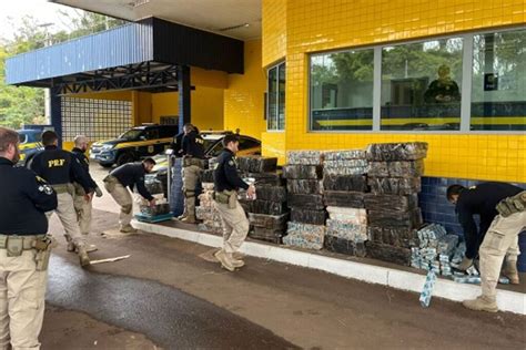 Bei Polícia Caminhão Com Mais De Uma Tonelada De Maconha é