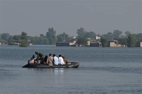 Pakistan To Breach Main Highway To Protect Town Of Dadu From Floods