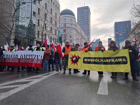 Strajk rolników stycznia w Warszawie Jak przebiega VIDEO ZDJĘCIA Wieści Rolnicze