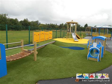 Sutton Oak Cofe Primary School St Helens Maple Leaf Designs