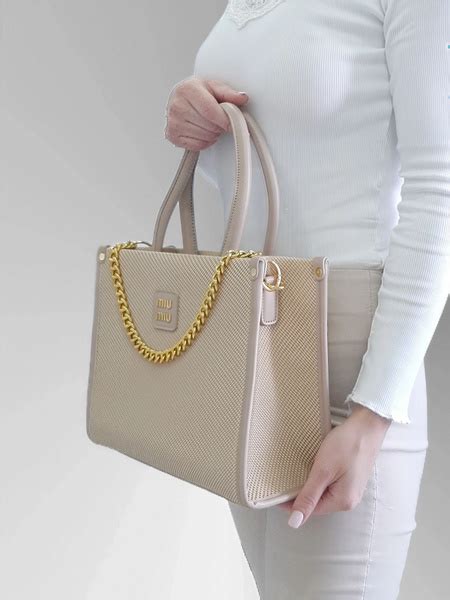 Miu Miu Сумка классическая брендовая на плечо купить на Ozon по низкой цене 2156619579