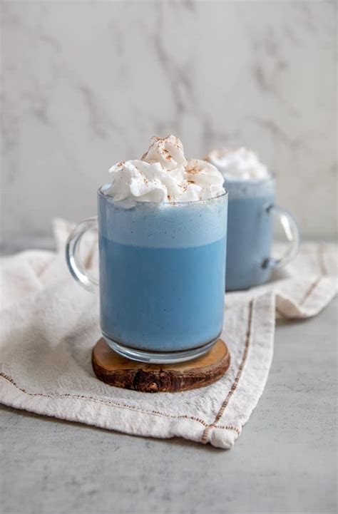 Easy Blue Latte With Spirulina