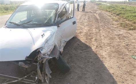 Choque entre auto y tractocamión deja un lesionado en Ahome