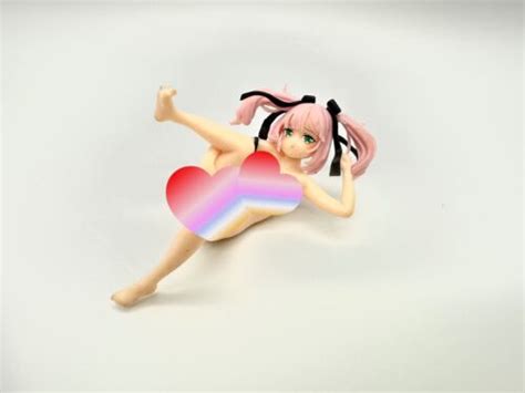 Sexy Anime Figur Momo Belia Liegend Ecchi Kawaii Manga Mädchen