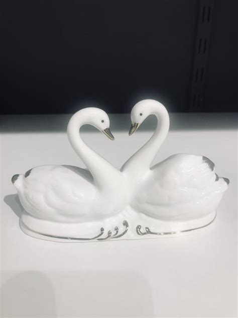 Статуетка скульптура лебеді — ціна 350 грн у каталозі Статуетки Купити товари для дому та побуту