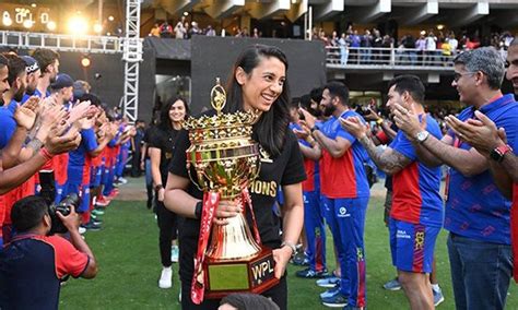 Virat Kohli And Rcb Men Give Smriti Mandhanas Wpl Winning Team Guard