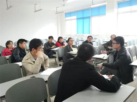 轨道车辆与机械系开展本学期第一次说课活动 学院动态 重庆公共运输职业学院