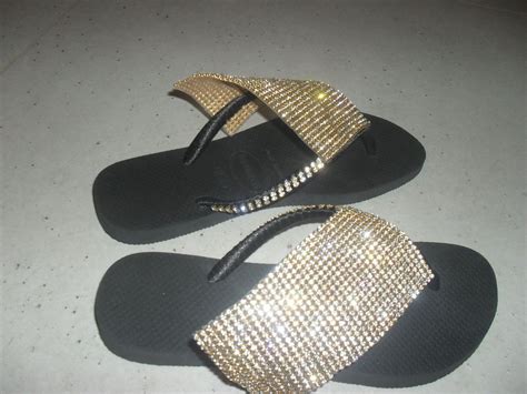 Havaianas Customizadas Com Strass No Elo7 Sileartes Chinelos 3b89eb