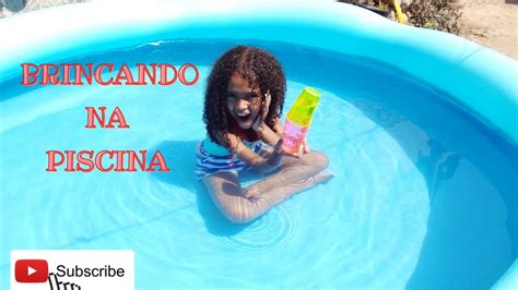 BRINCANDO NA PISCINA BANHO DIVERTIDO YouTube