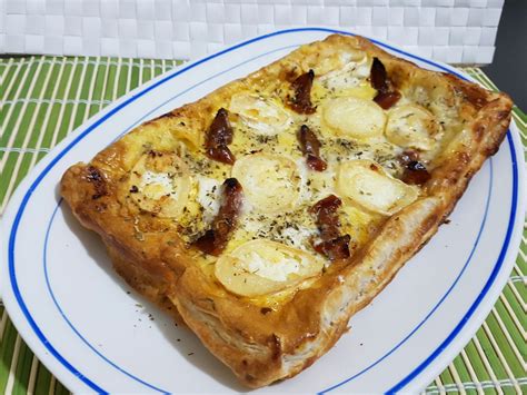 487receta HOJALDRE CON TOMATES SECOS Y RULO DE CABRA MAYTE EN LA COCINA