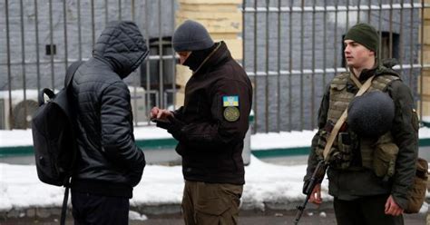 Rusia y Ucrania intercambian a más prisioneros de guerra