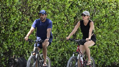 Gisele Bündchen Se Casa Com Joaquim Valente Em Cerimônia Discreta Diz