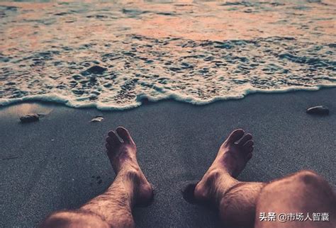 判断一个男人以后穷还是富，看这4点就知道