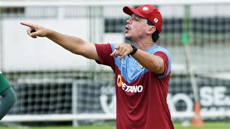 Escalação do Fluminense Diniz decide usar time misto contra o