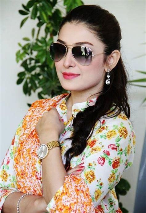 Ayeza Khan Hot And Spicy Navel Images And Wallpapers