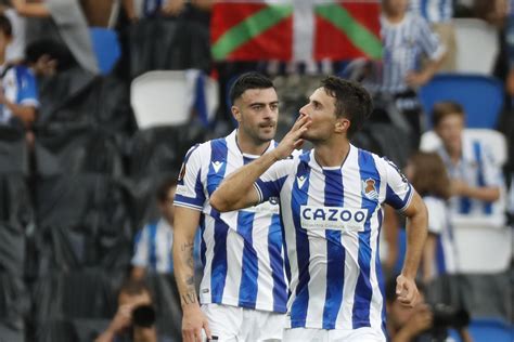 El Gol De Guevara Poner Líder De Grupo De Momento A La Real Sociedad