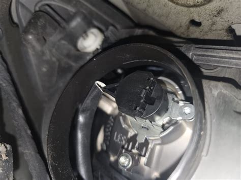 Audi A6 2012 C7 Bulb Replacement To Remove It Do I Have To Twist Them