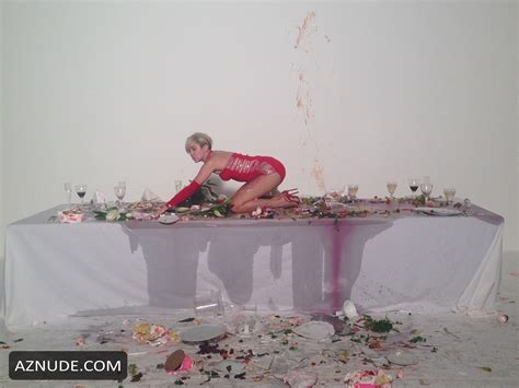 Miley Cyrus Random Hot Pictures Including Selfies With Terry Richardson