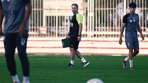 مران الزمالكمعتمد جمال يعقد جلسة تحفيزية مع اللاعبين