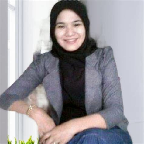 Vivi Novianti Lecrurer State University Of Malang Malang Um