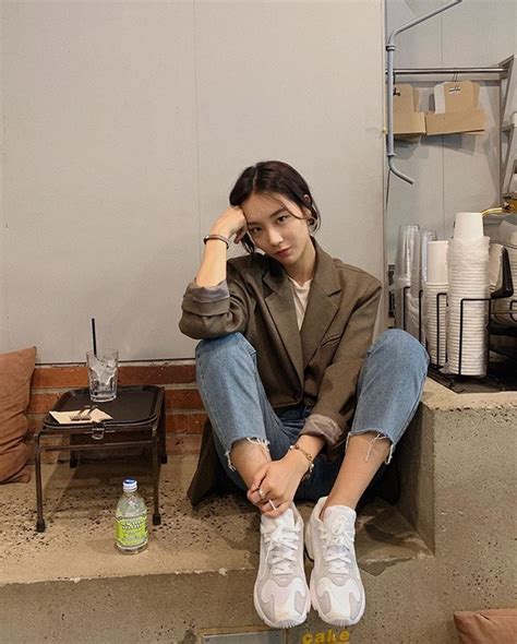 예 리 Hyeli • Instagram Photos And Videos Casual Style Outfits