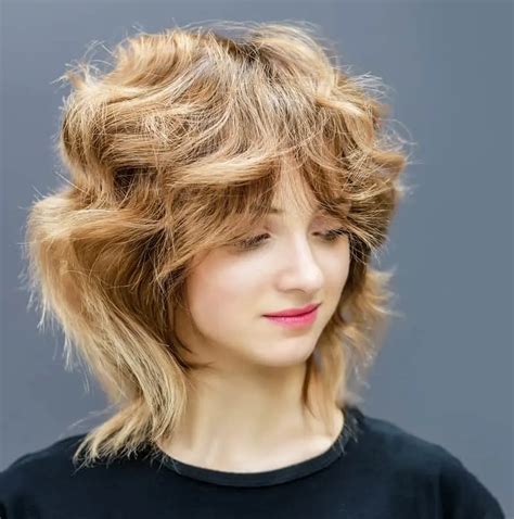 51 Gorgeous Wavy Hairstyles With Bangs For 2024