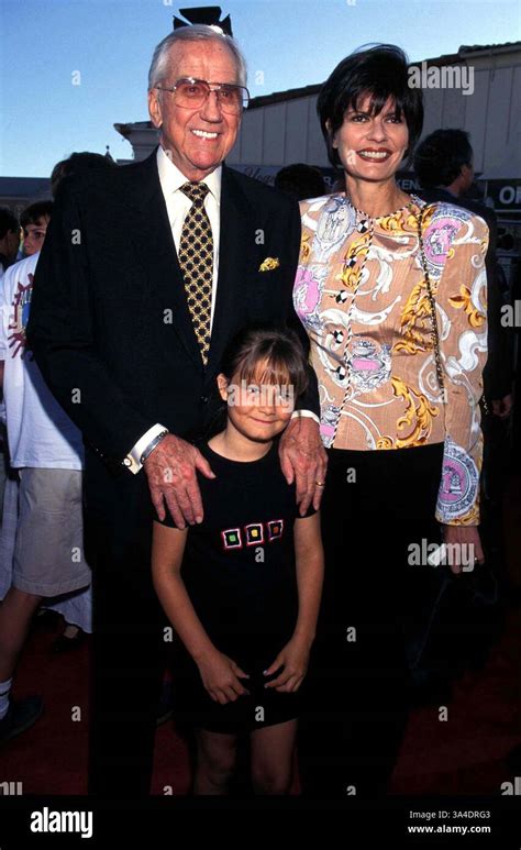 Jan 5 2006 Wild America Premierewestwooded Mcmahon With Wife