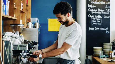 Lending Revolution Fintechs Vs Banks In Sme Market