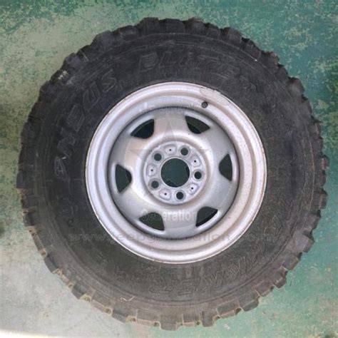 Prodotto Used 24138 01 Set 4 Gomme Ricoperte E Cerchi Yj Originali