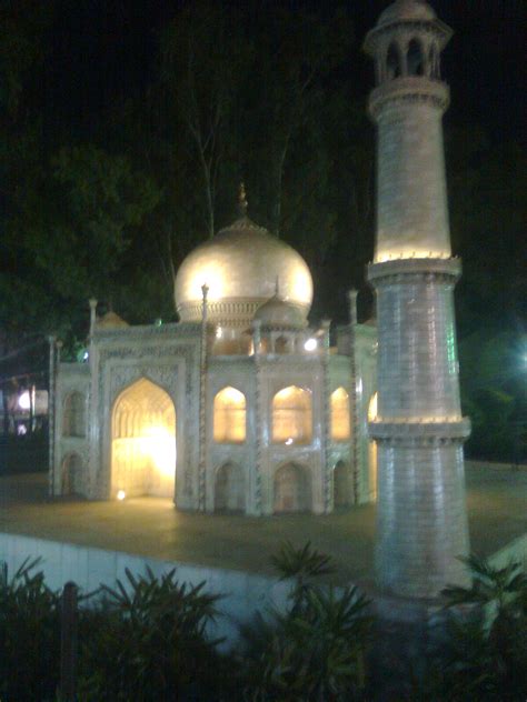 Replica Of Tajmahal In Vardhman Fantasy Park Mira Road Mumbai