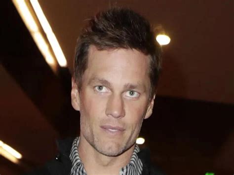 Tom Brady Booed By St Louis Fans As Quarterback Makes Broadcasting