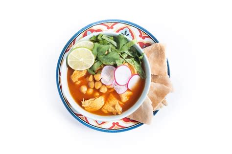 바탕 에 고립 된 전통적 인 멕시코 은 포졸 수프 무료 사진