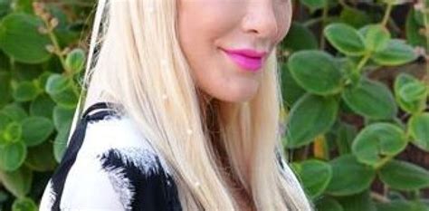 Tori Spelling Nose Job Plastic Surgery Before And After Photos