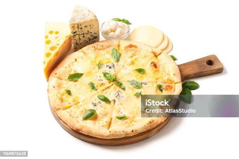 나무 보드에 맛있는 치즈 피자와 흰색 배경에 고립 된 재료 레스토랑에 대한 스톡 사진 및 기타 이미지 레스토랑 마르가리타