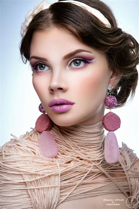 Pin Van Op Make Up