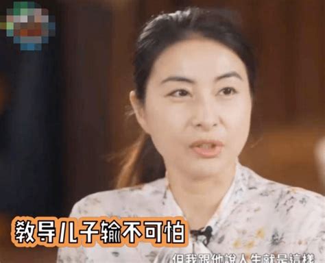 郭晶晶对3个年幼子女的教育方式，值得豪门阔太们学习