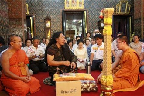 “ปู่ฤาษีเกศแก้ว” เยือนวัดพิชยญาติฯ ถวายเทียนพรรษา แลกเปลี่ยนธรรมะ