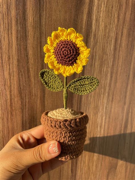 Crochet Cow Cute Crochet Crochet Flower Tutorial Crochet Flowers Learn To Crochet Crochet