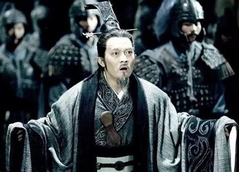 楚国800年江山亡于秦，不是楚王无能，而是屈景昭三族树大根深
