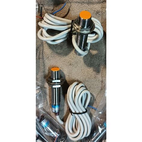 台灣現貨供應 3線npn接近開關 電感式2mm金屬傳感器 Npn三線常開 6v 36v 紅外線感應器 金屬感應開關 蝦皮購物