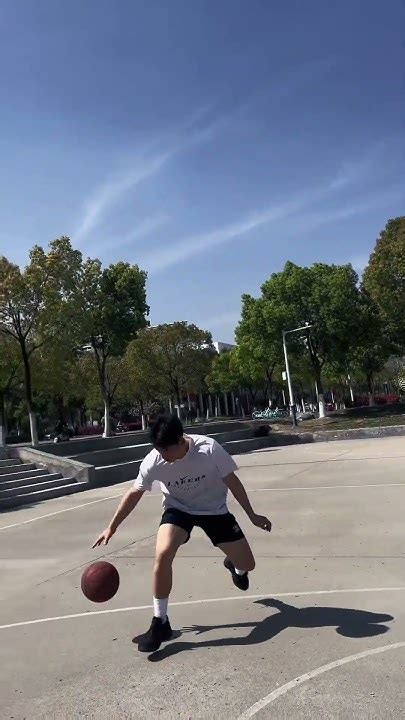 At 出你身边连空篮都上不进的好大儿”篮球教学 Youtube