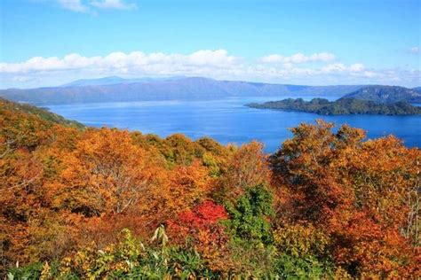 【紅葉・見ごろ】十和田湖（紫明亭展望台・発荷峠展望台）（秋田県）の観光イベント情報｜ゆこゆこ