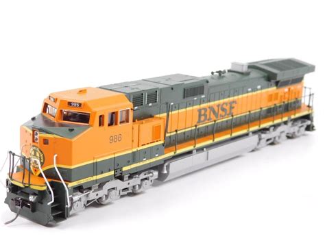 Ho Scale Athearn 4986 Bnsf C44 9w Diesel Locomotive 986 Powered Model