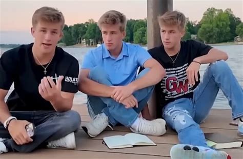 Identical Triplets Go Viral For Boldly Sharing Jesus Online Faithpot